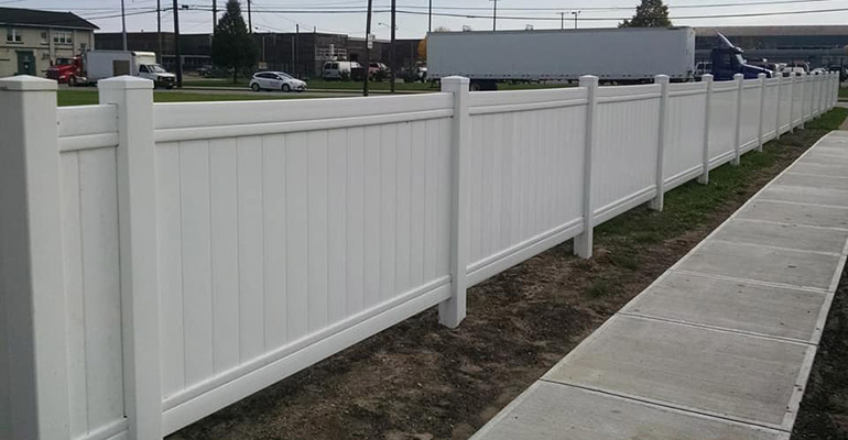 Are Composite Fences Better Than Wood? | EVODEK