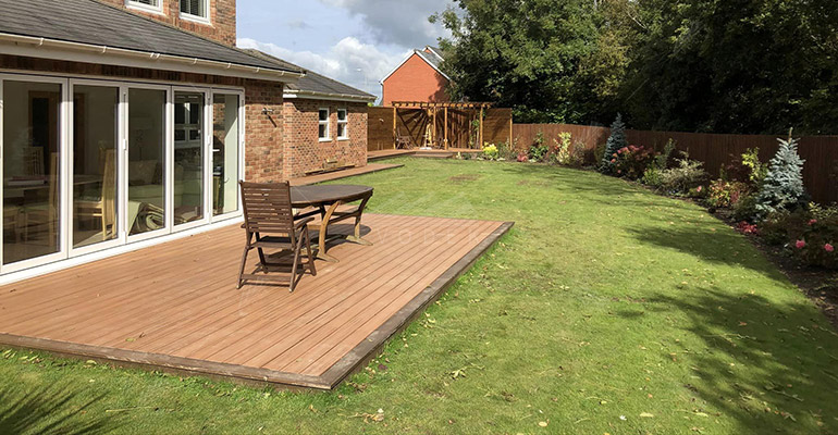 How to Build a Ground-Level Deck? | EVODEK