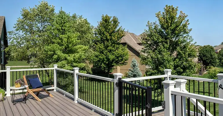 How to Build and Install a Deck Gate Outside? | EVODEK